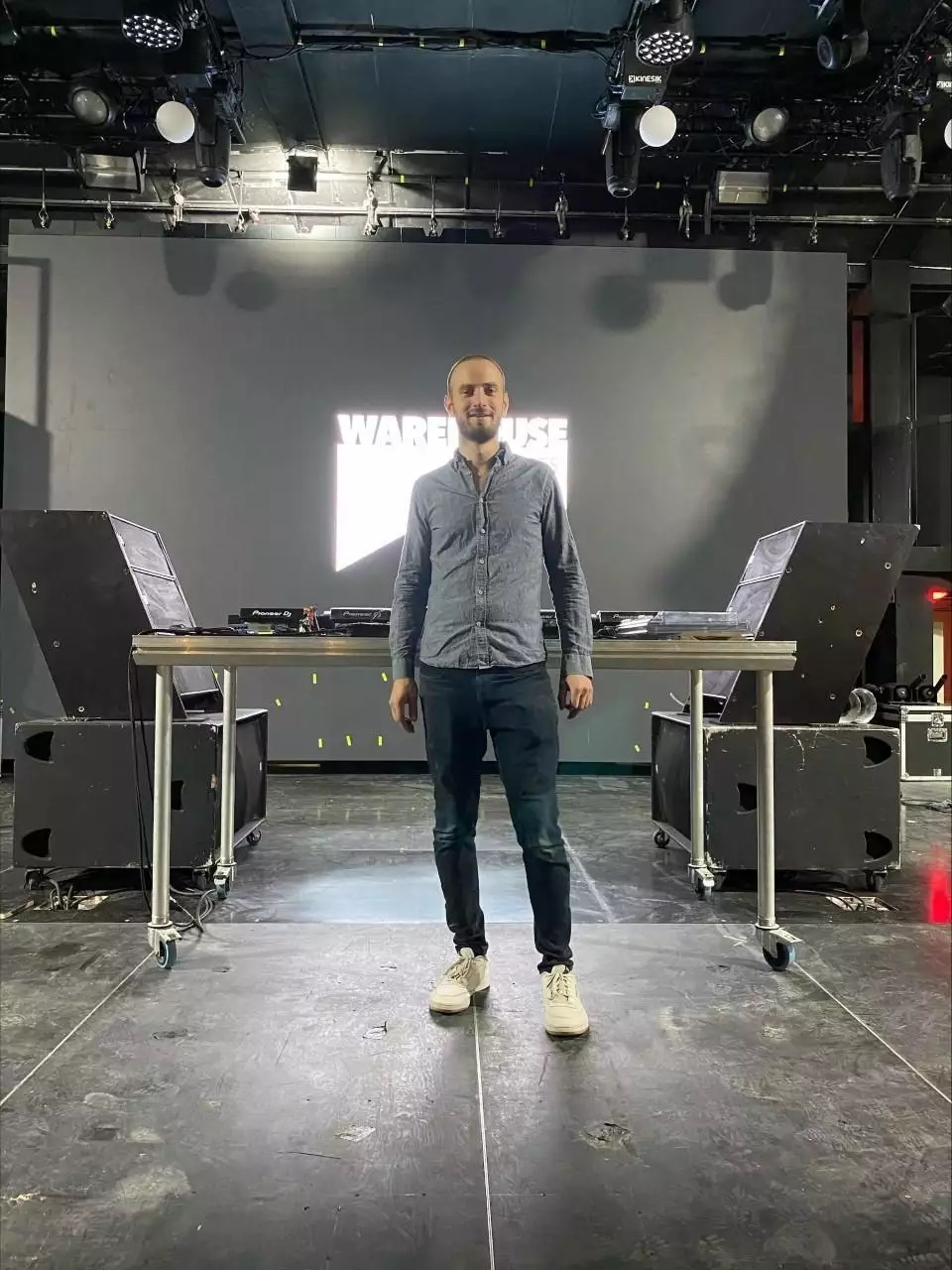 Le Warehouse choisit l’automatisation de bar de Trivec pour faciliter ...